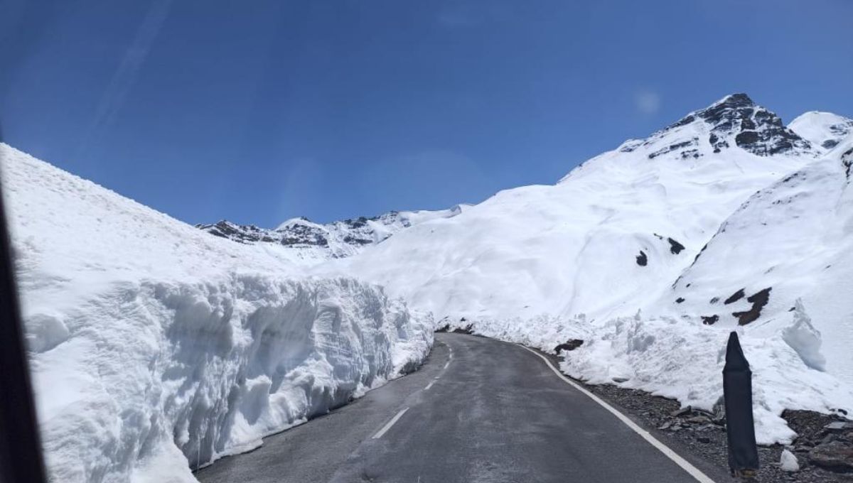 Tourist Spot At Leh Manali Highway